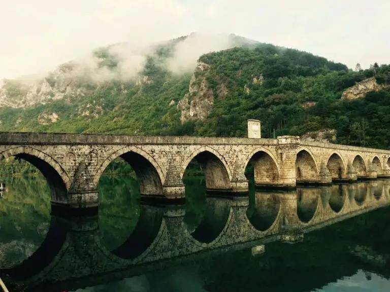 Analysis and Design of Arch Bridges - Structville