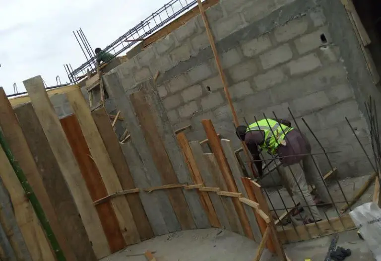 Construction of a Helical Staircase - Structville