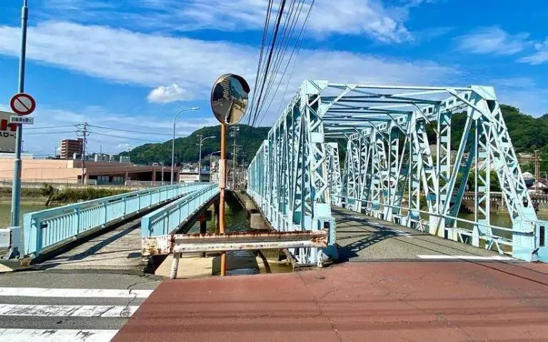 Structural Analysis and Design of Truss Bridges - Structville