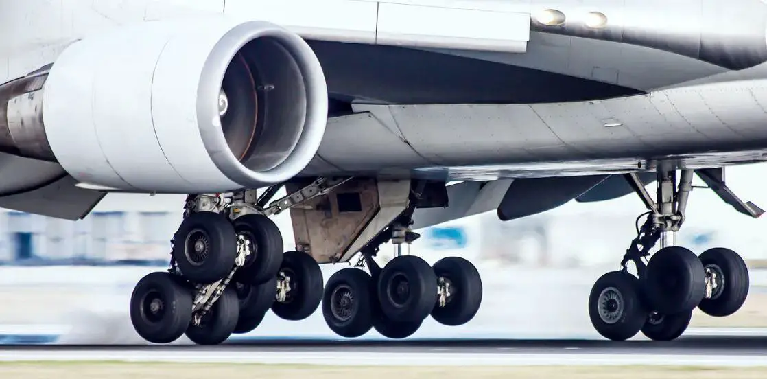 Traffic Loading Analysis for Airfield Pavements - Structville