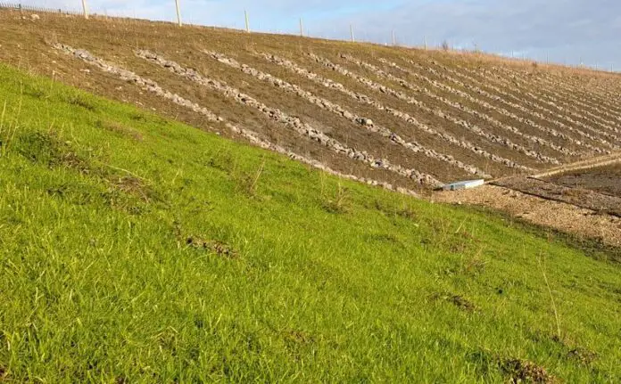 Surface Erosion on Embankments and Slopes - Structville