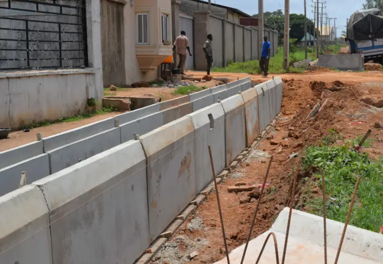 Hydraulic Design of Open Channel Drainage Structures - Structville